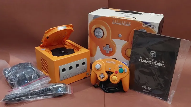 NINTENDO GAMECUBE ORANGE COLOR JAPON
