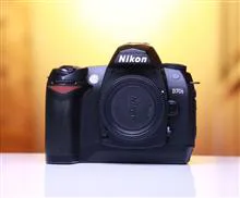 دوربین نیکونd70s بادی