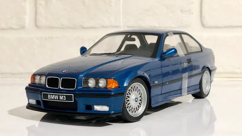 ماکت جذاب و زیبای bmw کوپه m3 سولیدو 1/18