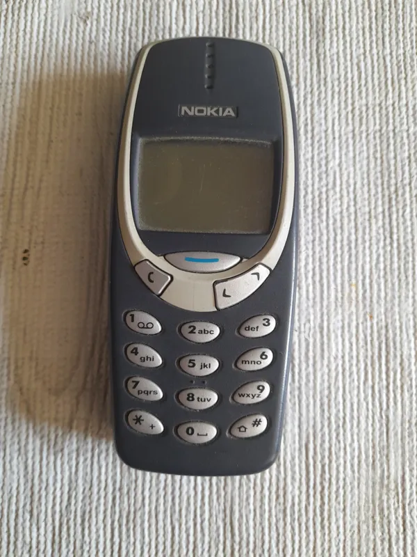 گوشی موبایل قدیمی نوکیا 3310کلکسیونی