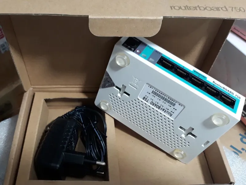 روتر میکروتیک RB750 MikroTic