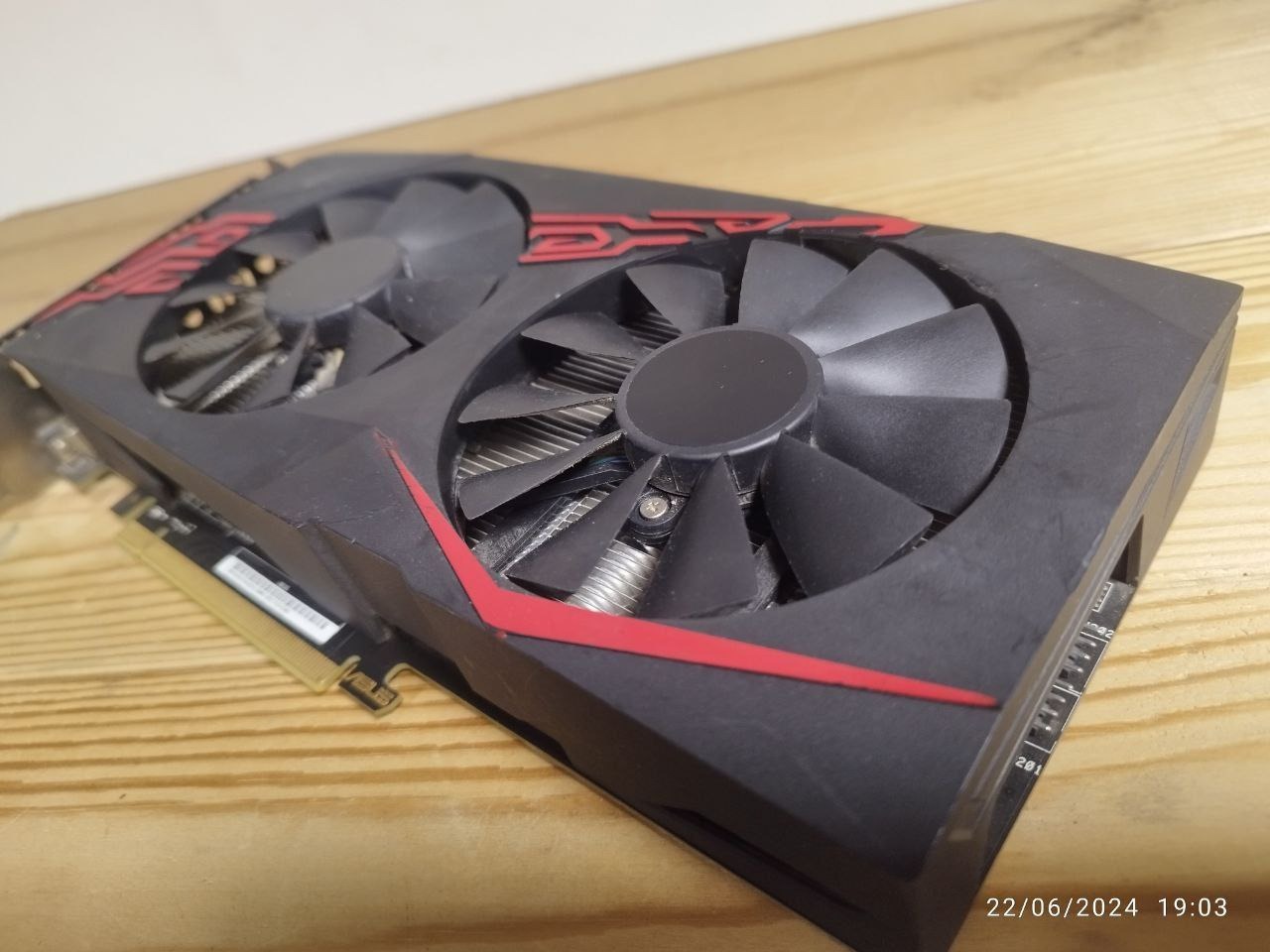 کارت گرافیک asus rx470 4G سلامت با مهلت تست