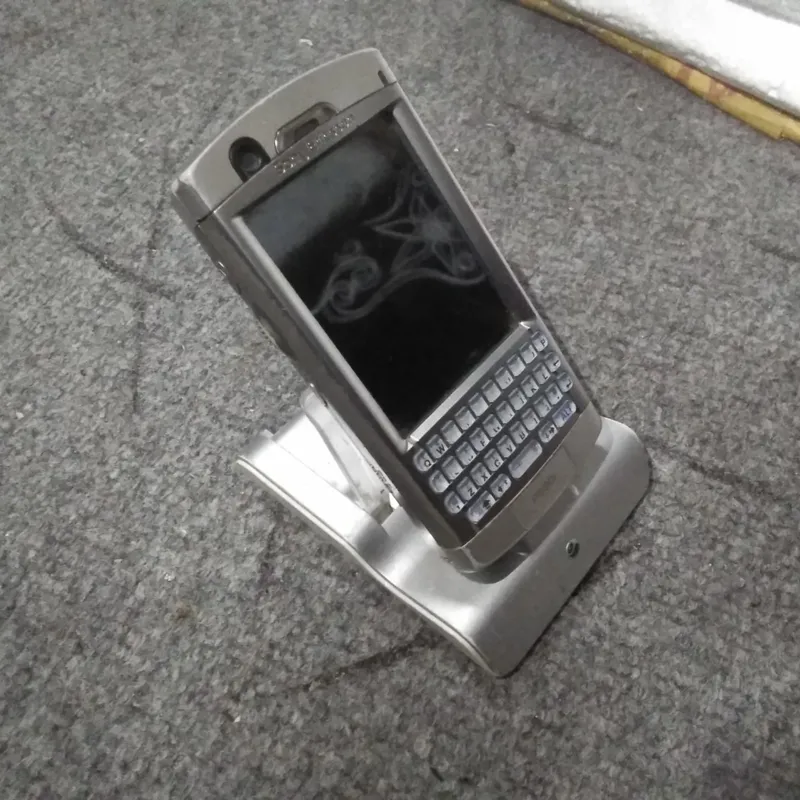 گوشی موبایل سونی اریکسون SonyEricsson P990