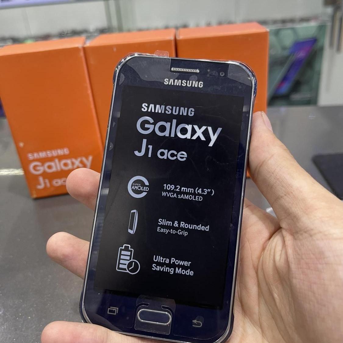 گوشی سامسونگ J1 ace آکبند
