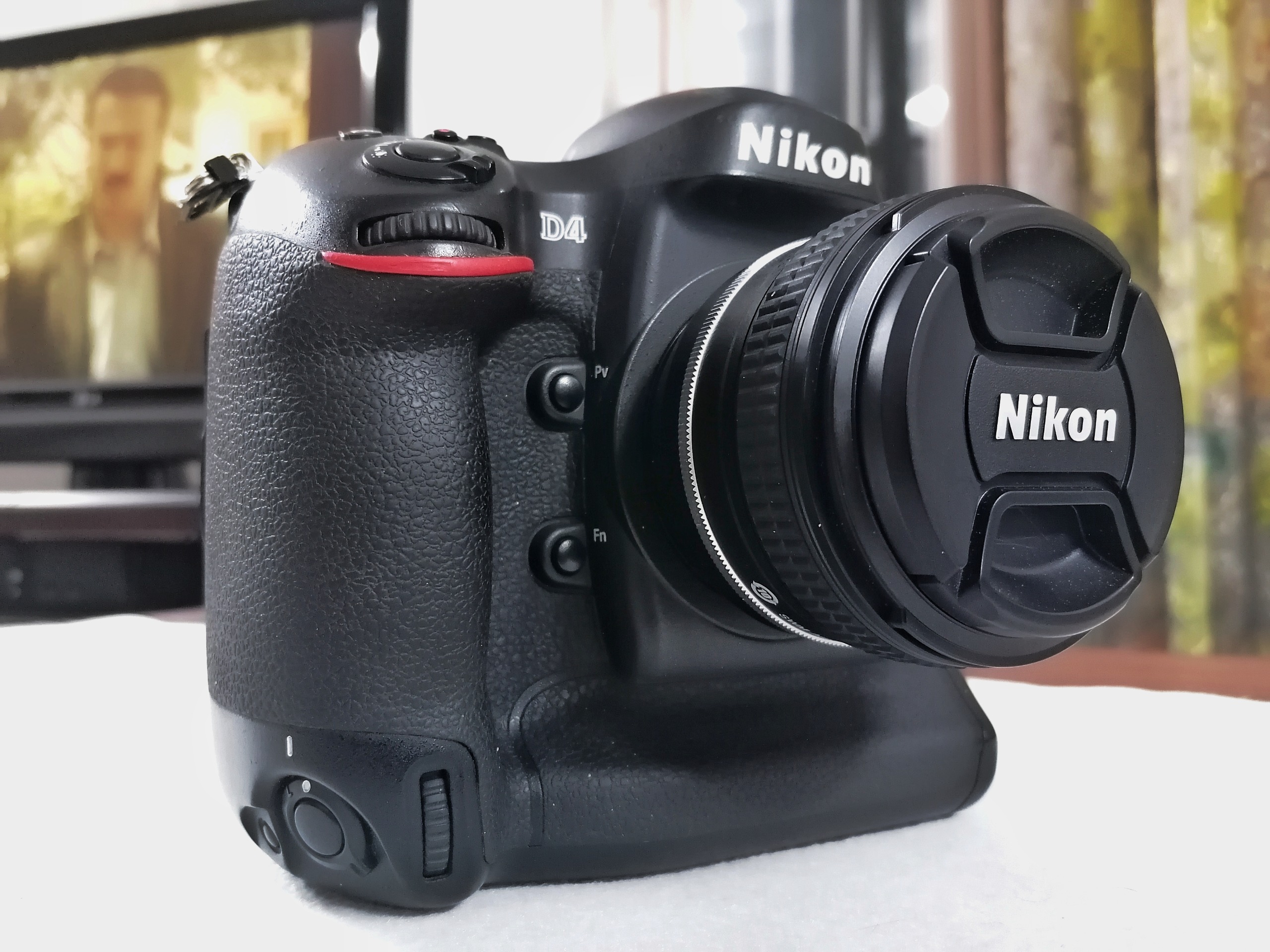 دوربین فول فریم نیکون Nikon D4