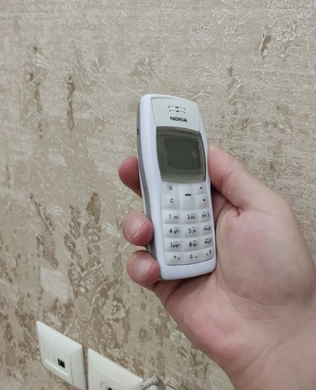 گوشی نوکیا1100تمام فابریک با باتری وشارژر اورجینال