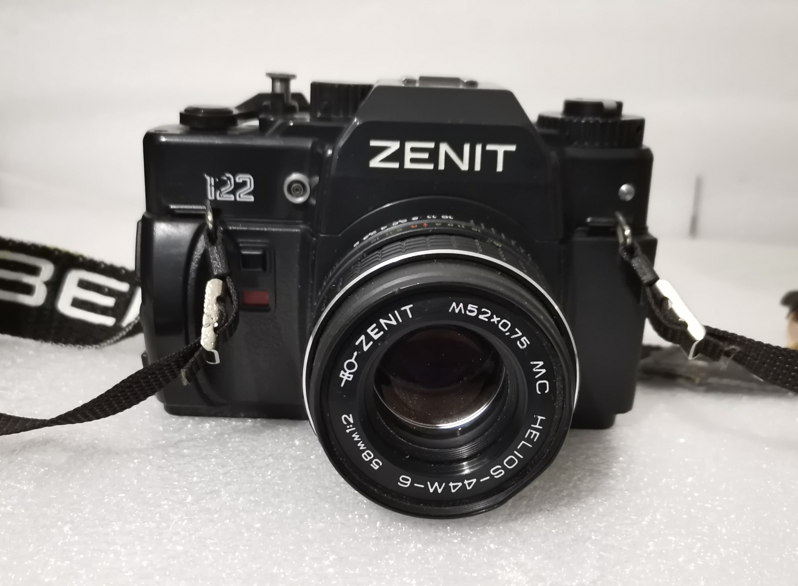 دوربین عکاسی قدیمی زنیت 122